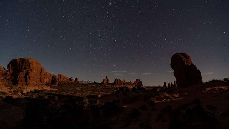 The Best Stargazing Moab Has To Offer (2025 Easy Guide)